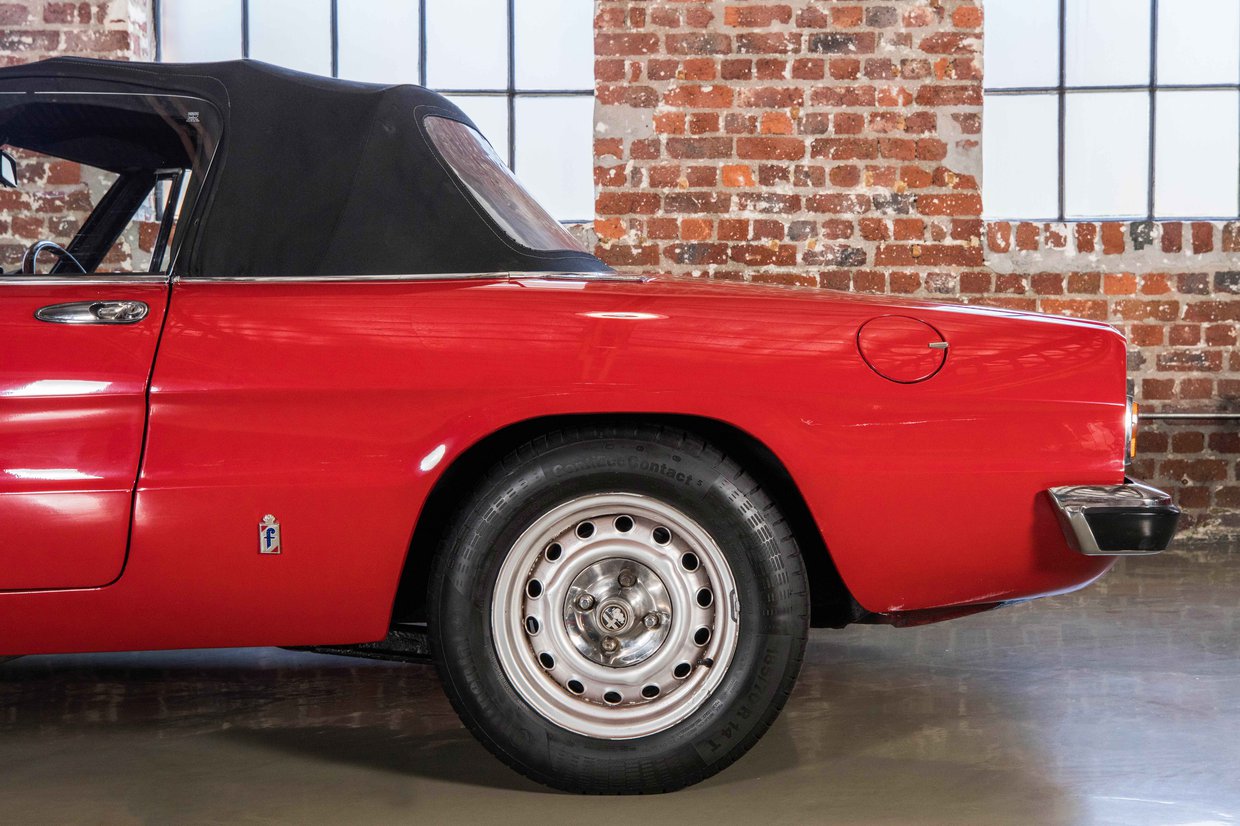Alfa Romeo Spider 2000 Veloce for sale - Crossley & Webb